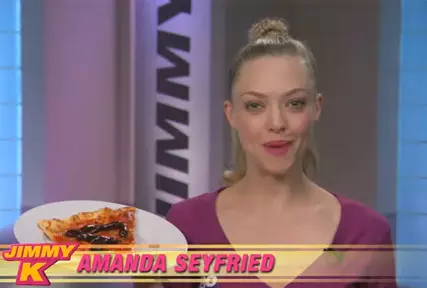 Amanda Seyfried- - MIJERY! Jessica Alba, Emily Blunt ary Scarlett Johansson dia miangona amin'ny kilao amin'ny sketch TV mahatsikaiky - Jimmy Kimmel UK