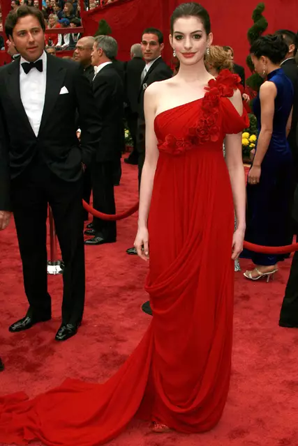 Anne Hathaway Style Highs & Lows - fotos, fotos, estilo, tapete vermelho, moda, Marie Claire