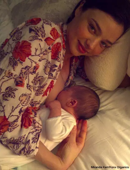 ภาพ! Miranda Kerr และ Orlando Bloom แนะนำทารก Flynn