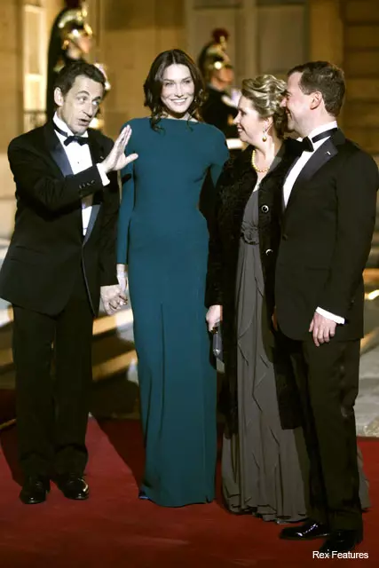 Carla Bruni-Sarkozy en Roland Mouret