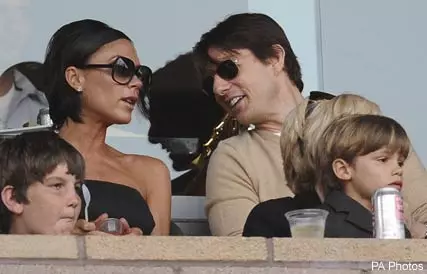 Kate Beckinsale, Tom Cruise lan Victoria Beckham nonton David Beckham main bal-balan karo LA Galaxy