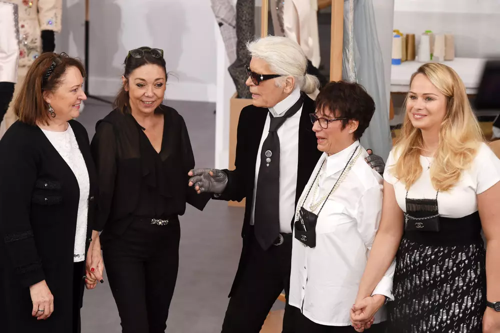 Shfaqja e modës Chanel AW16: Karl Lagerfeld rikrijon atelienë Chanel 56310_3