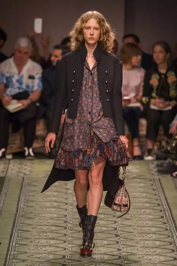 Burberry Kẹsán 2016 Show 60348_14