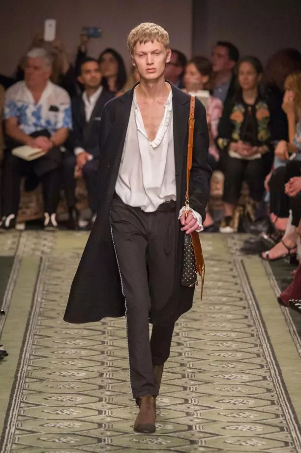 Burberry Kẹsán 2016 Show 60348_21