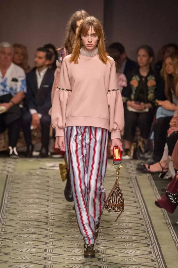 Burberry 2016. szeptemberi bemutató 60348_48