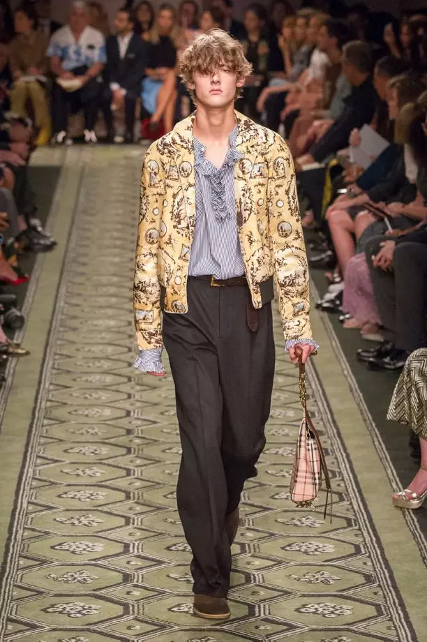 Burberry Kẹsán 2016 Show 60348_50