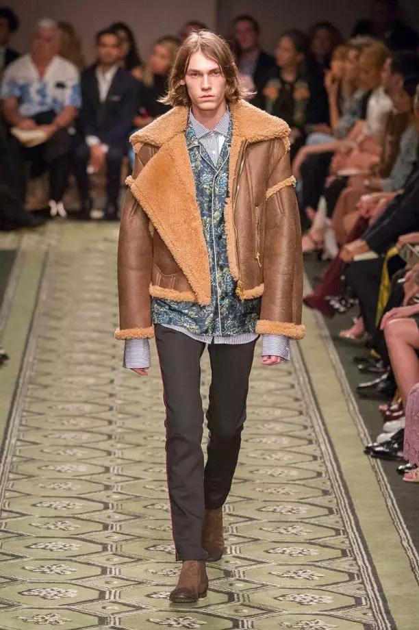 Burberry Kẹsán 2016 Show 60348_51