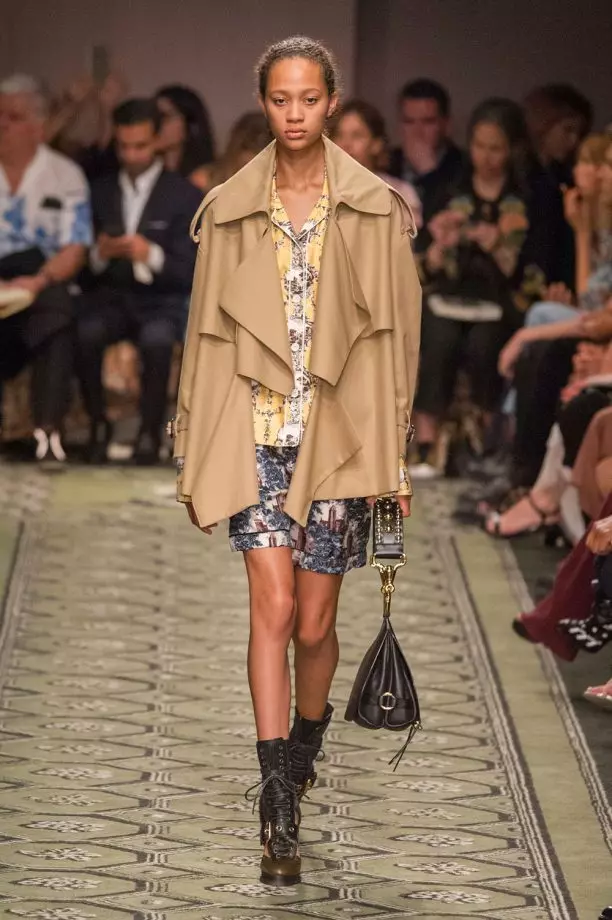 Burberry Kẹsán 2016 Show 60348_55