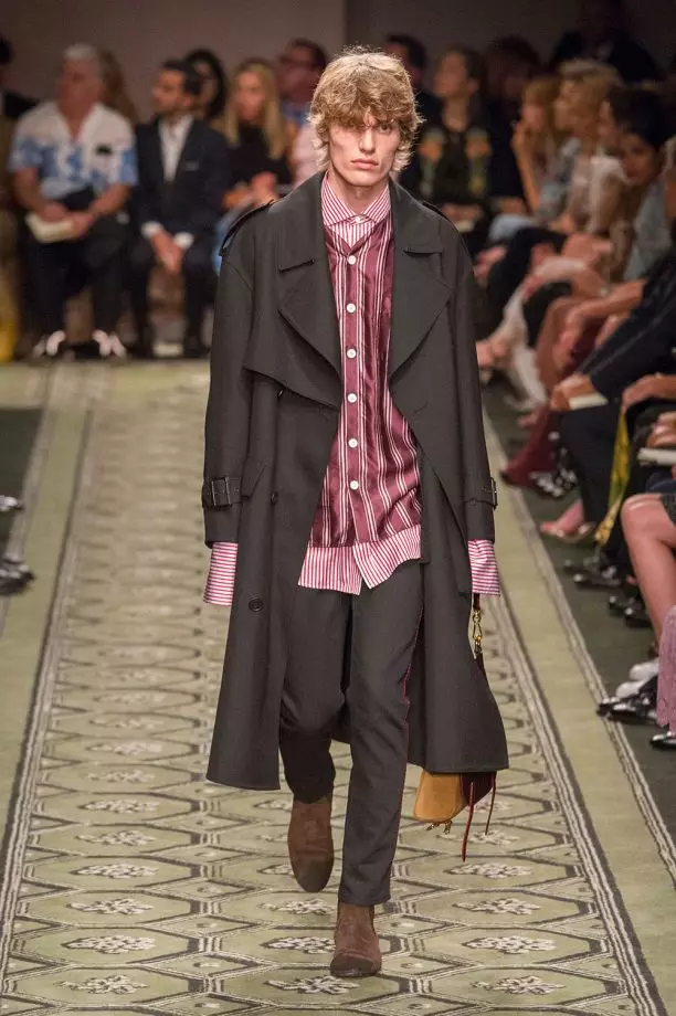 Burberry Kẹsán 2016 Show 60348_71