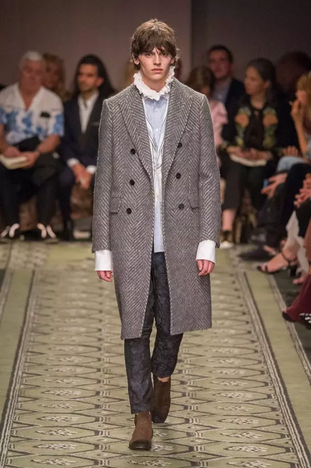 Burberry Kẹsán 2016 Show 60348_79