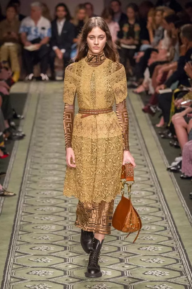 Burberry Kẹsán 2016 Show 60348_81