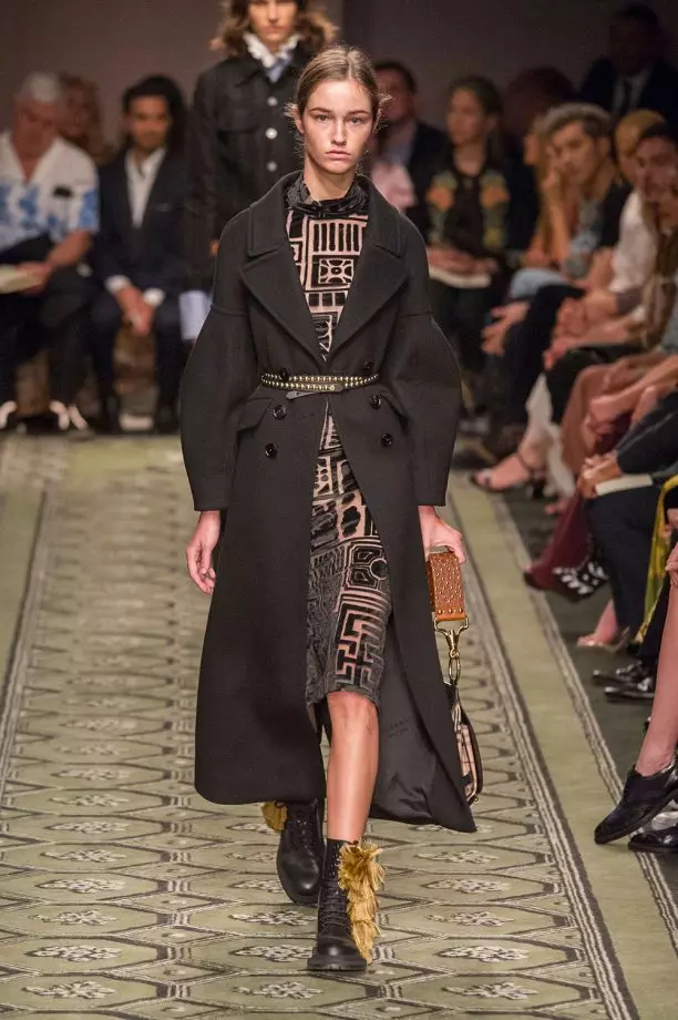 Burberry Kẹsán 2016 Show 60348_82