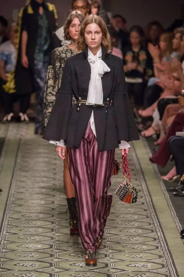 Burberry Kẹsán 2016 Show 60348_89