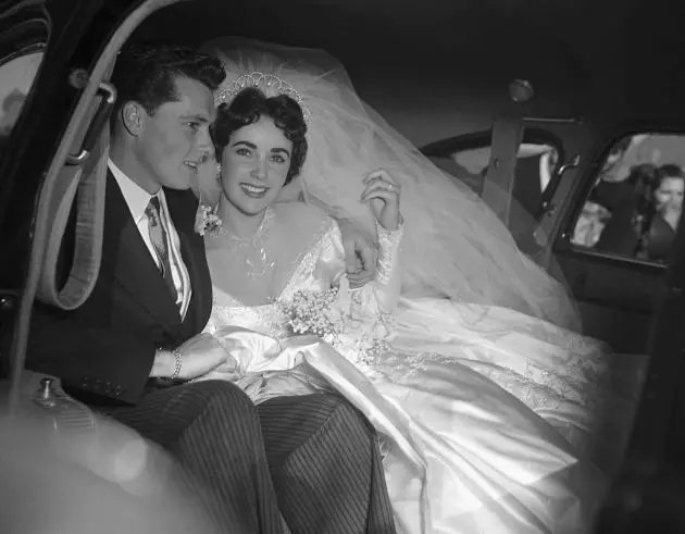 Monogamia social: Boda de Elizabeth Taylor y Conrad Hilton Jr.