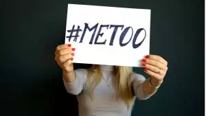 Arbejdsgivere er ikke juridisk forpligtet til at forhindre 'alarmerende høje' sager om seksuel chikane på arbejdspladsen 8460_1