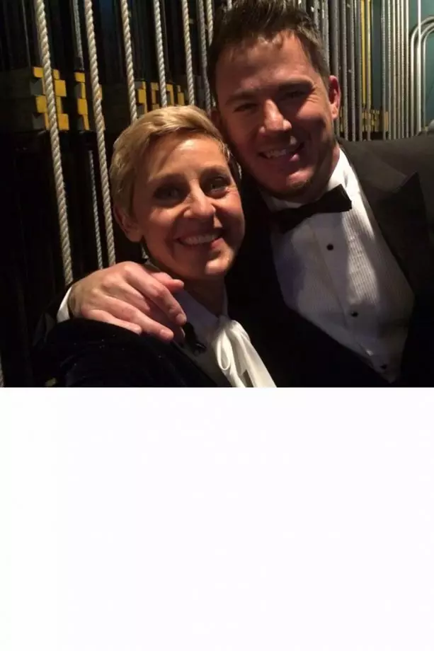 2014 ඔස්කාර් සම්මාන උළෙලේදී Ellen DeGeneres සහ Channing Tatum