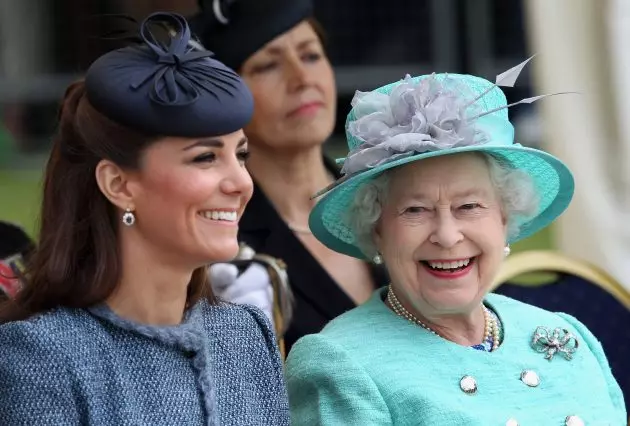 Kate Middleton masihan Ratu kado anu amis salami Natal karajaan munggaran