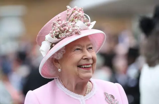 Кралицата направи лична семейна изява през уикенда