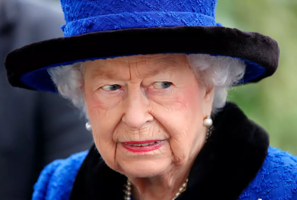 Tại sao Nữ hoàng hủy chuyến đi đến Bắc Ireland