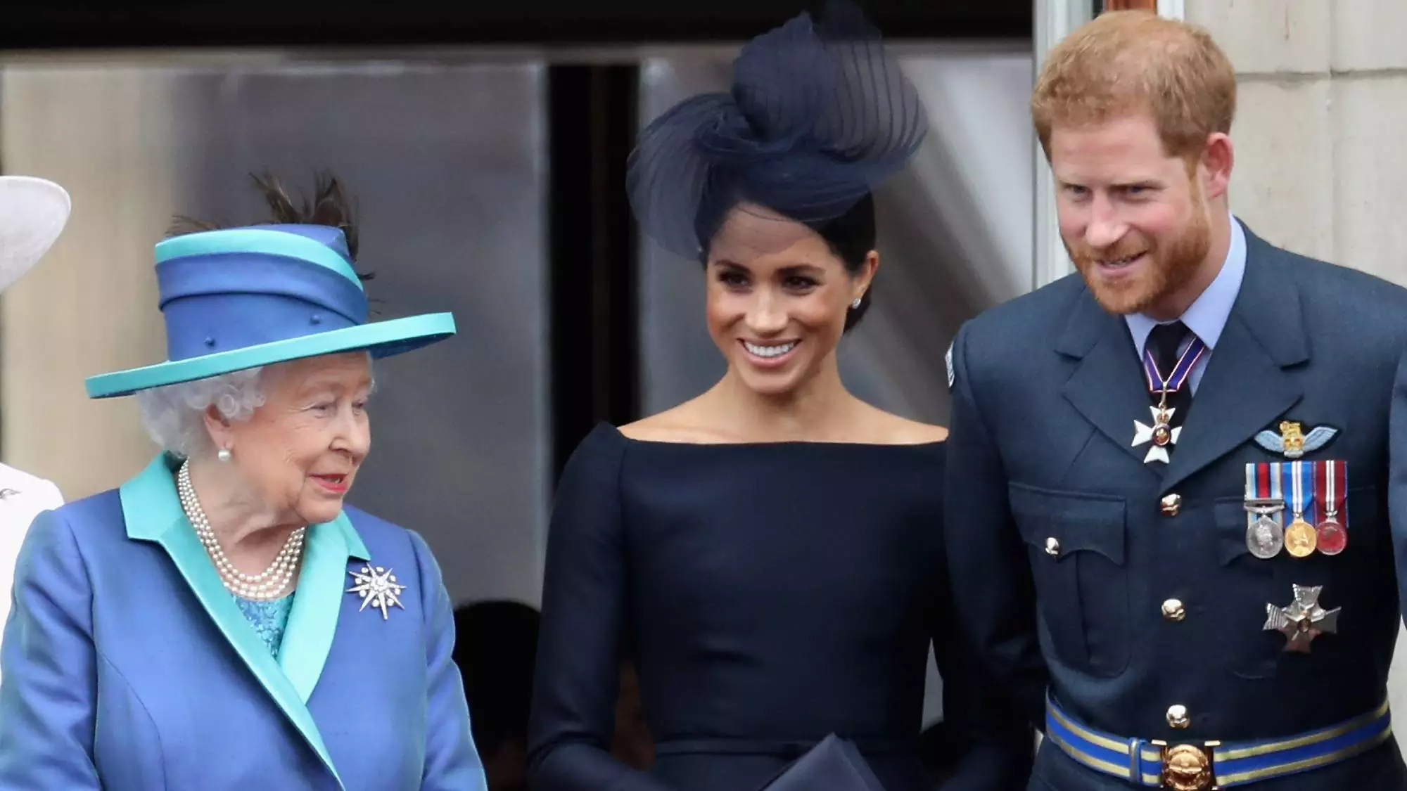 伝えられるところによると、女王はハリー王子とメーガンマークルを、プラチナジュビリーのお祝いに招待しました。